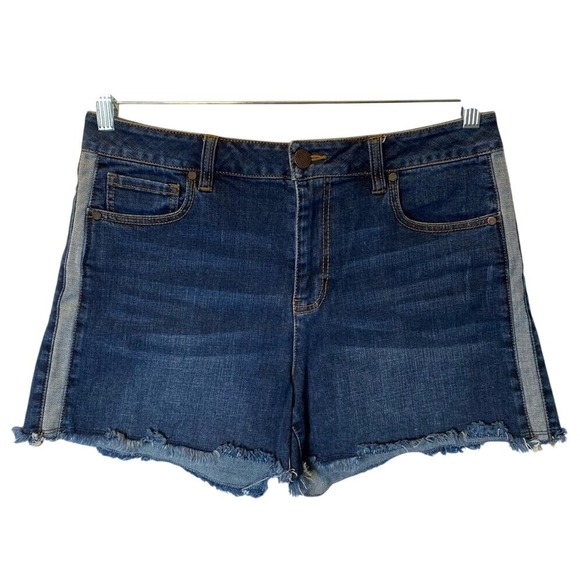 CAbi | Shorts | Cabi Tuxedo Tomboy Raw Hem Denim Shorts Size 5594 Dark ...
